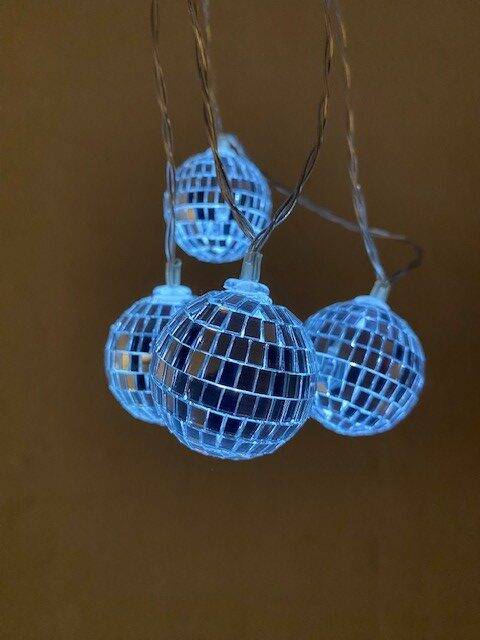 Lyskæde Discokugler LED - Til batteri - Gartnerhallen A/S